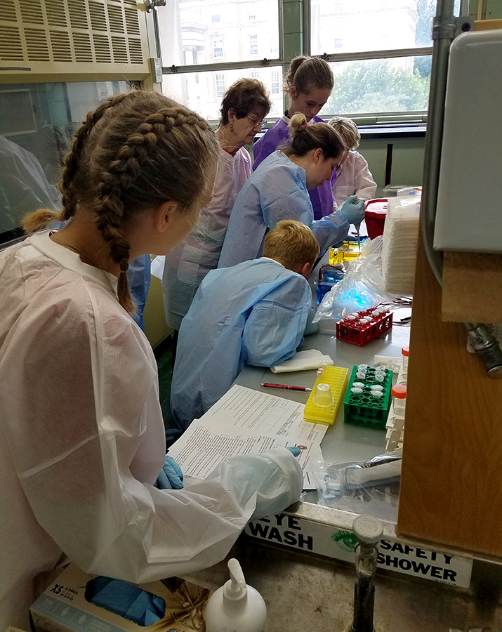 180726_maureen mccormack_loading gel | Wisconsin State Laboratory of ...